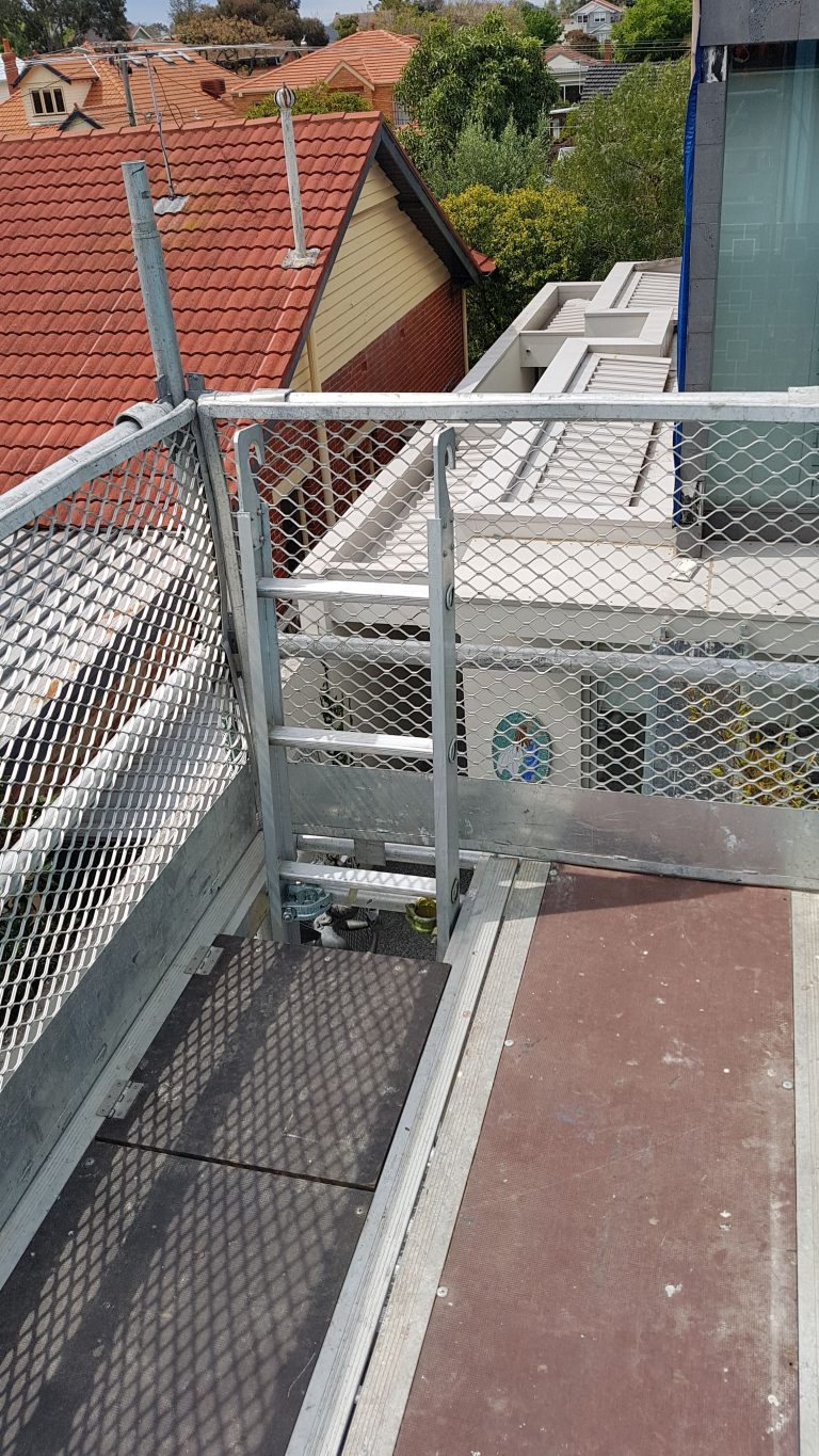 Scaffolding Pool area to reach multi storey | Mr Scaffold 1300 677 223